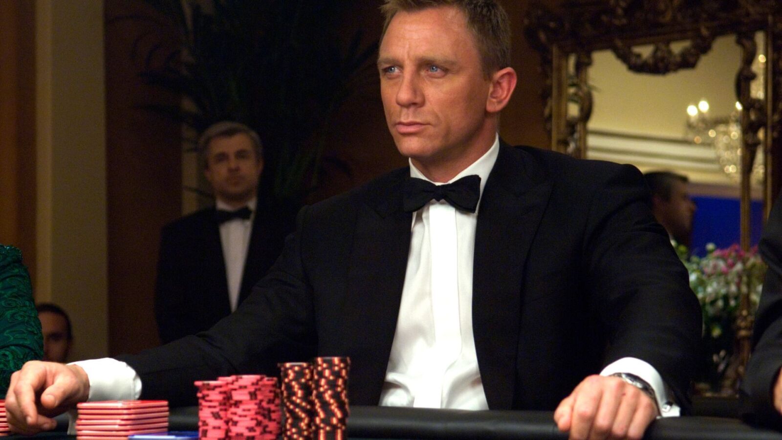 Callum Turner In 'James Bond 26' Could Set Up a Daniel Craig Prequel ...